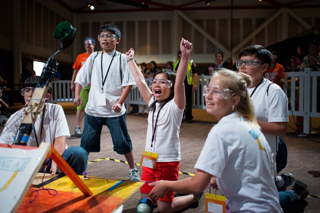 Provide hands-on learning to underserved students - GlobalGiving