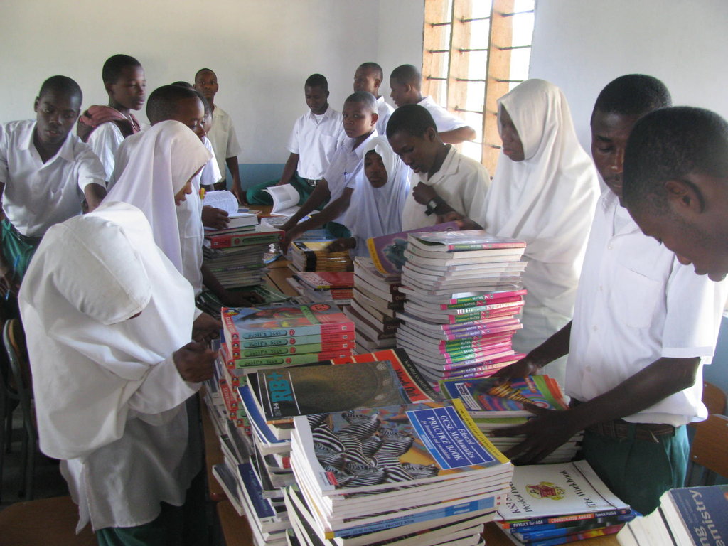 Library Renovation for 600 Tanzanian students! - GlobalGiving