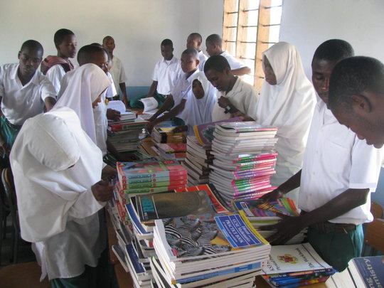 Reports on Library Renovation for 600 Tanzanian students! - GlobalGiving