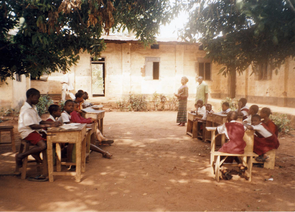 Renovate an impoverished school for 450 needy kids - GlobalGiving