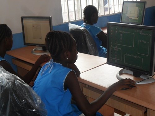 Provide Computer Proficiency Training to 15 Girls - GlobalGiving