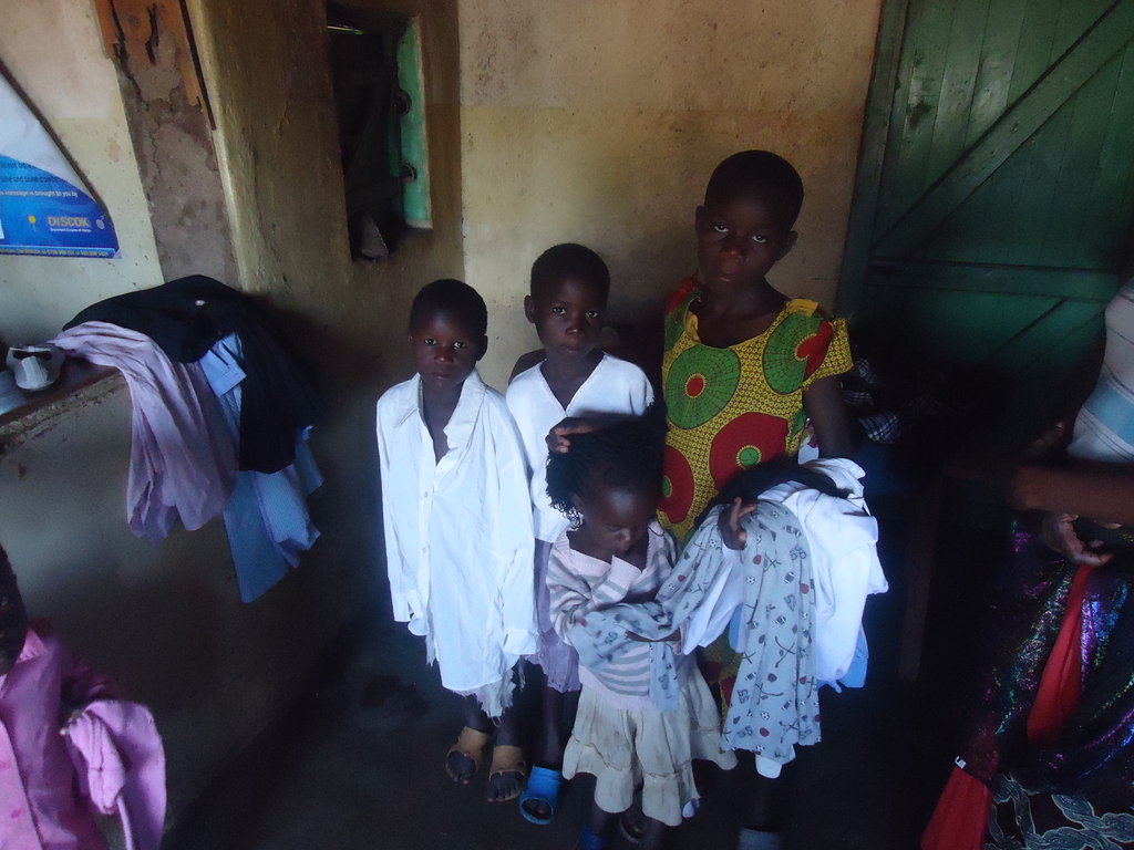 Poultry for 100 vulnerable women/girls in kenya. - GlobalGiving