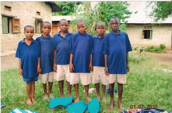 Clothing Poor Children in Uganda - GlobalGiving