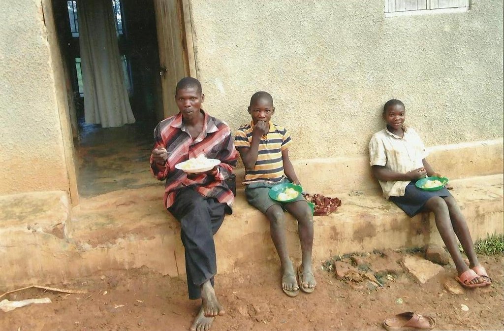 Keep 130 orphans and vulnerable children in school - GlobalGiving