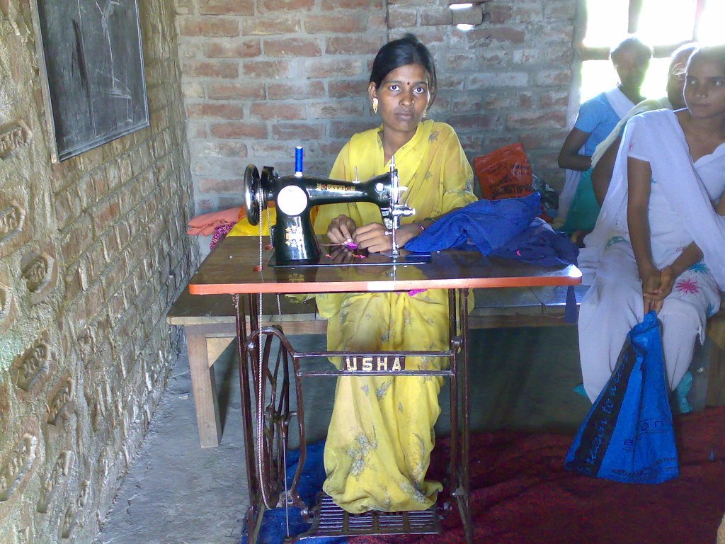 Help a poor trained woman with a sewing machine - GlobalGiving