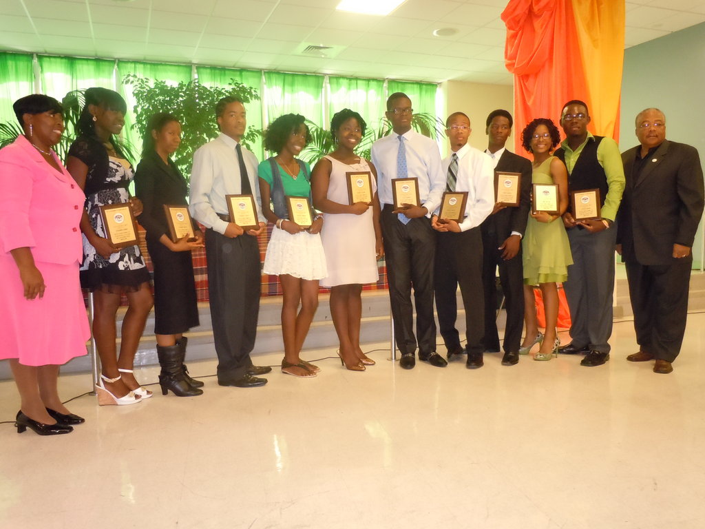 How to Share HELP 10 CARIBBEAN STUDENTS GET A COLLEGE EDUCATION ...