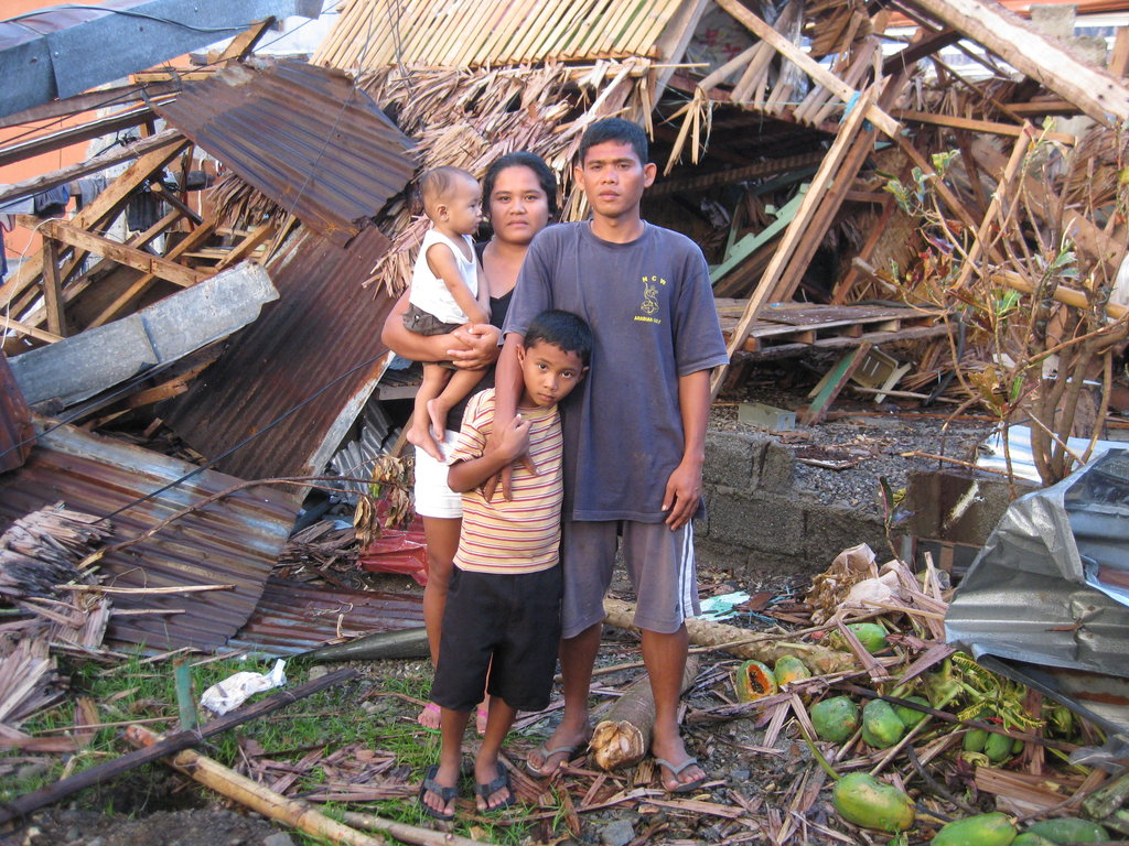Rescue Families Affected by Super Typhoon Haiyan - GlobalGiving