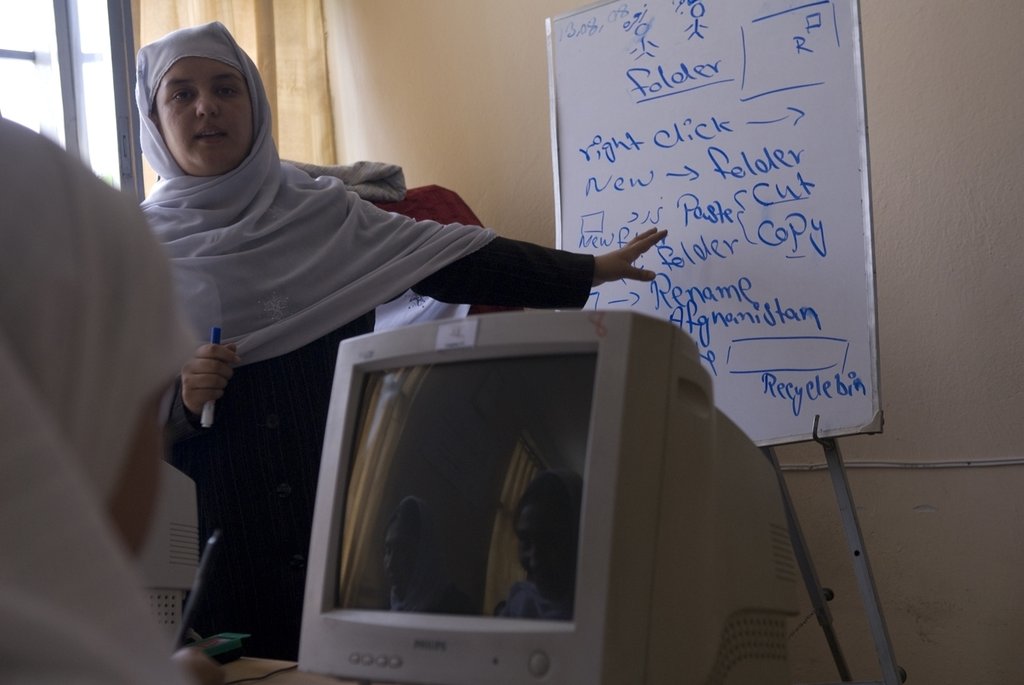 How to Share Empower Afghan girls with computer skills - GlobalGiving