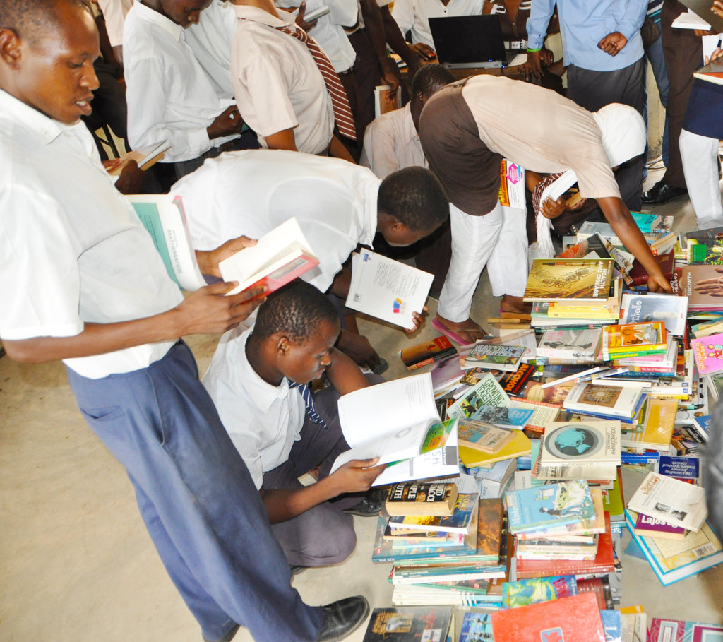 Reports on Mobile Library for Rural Kenyan Youths - GlobalGiving