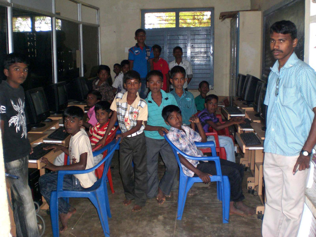 Teach computer basics to rural children in summer - GlobalGiving