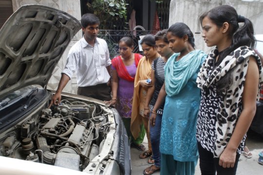 Help Women in India Become Professional Drivers - GlobalGiving