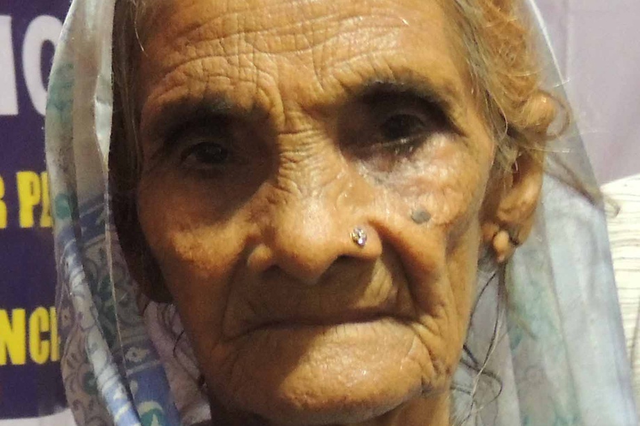 Healthcare Equipment to Destitute Elderly in India - GlobalGiving