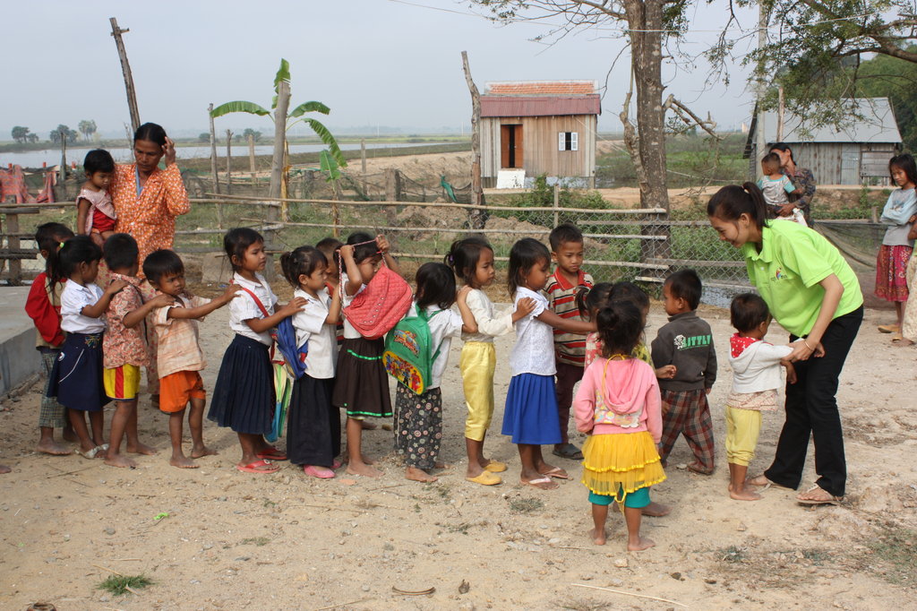 Fund 10 Cambodian graduates to educate rural youth - GlobalGiving
