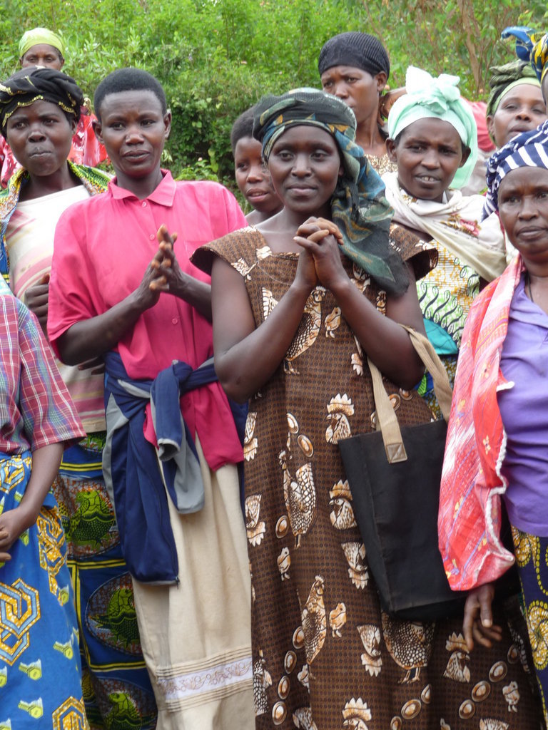 Reports on Help 500 Rwandan women rebuild their communities - GlobalGiving