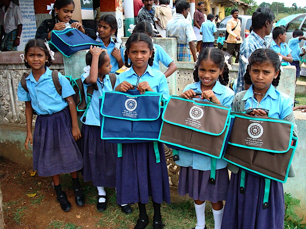 Sponsor School kits for needy Indian children-2015 - GlobalGiving