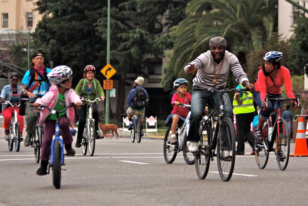Make Oakland a Better Place for Walking & Biking - GlobalGiving