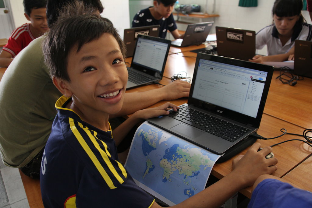 Equip Mobile Learning Lab for 450 Vietnam orphans - GlobalGiving