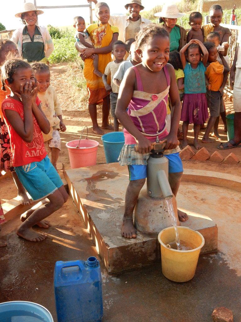 Bring clean water to 5 villages in Madagascar - GlobalGiving