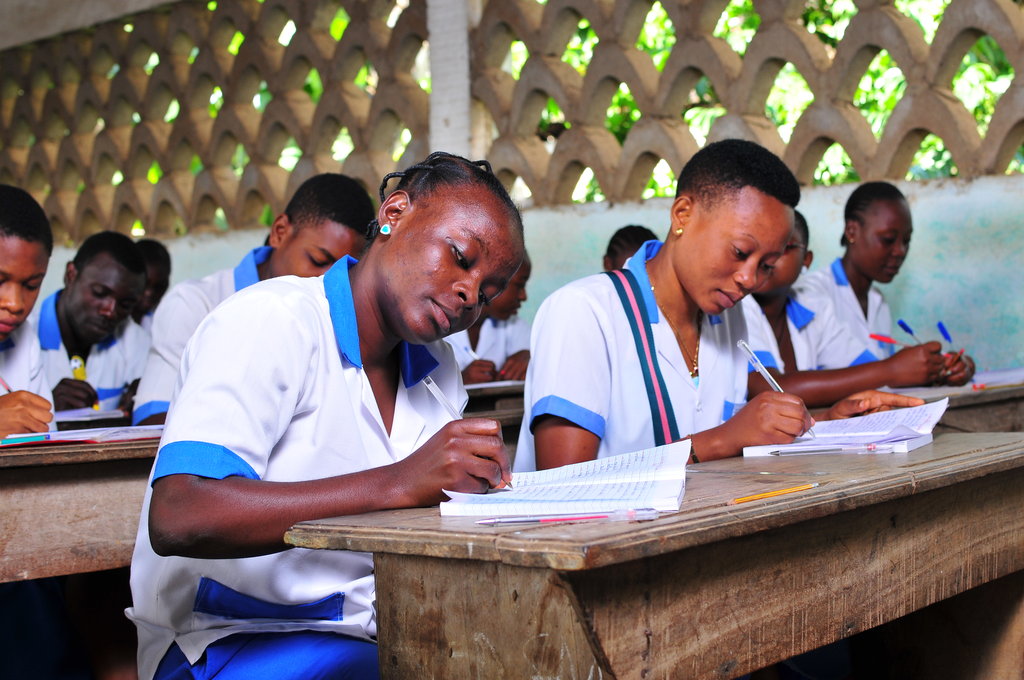 Enriching the education of students in Cameroon - GlobalGiving