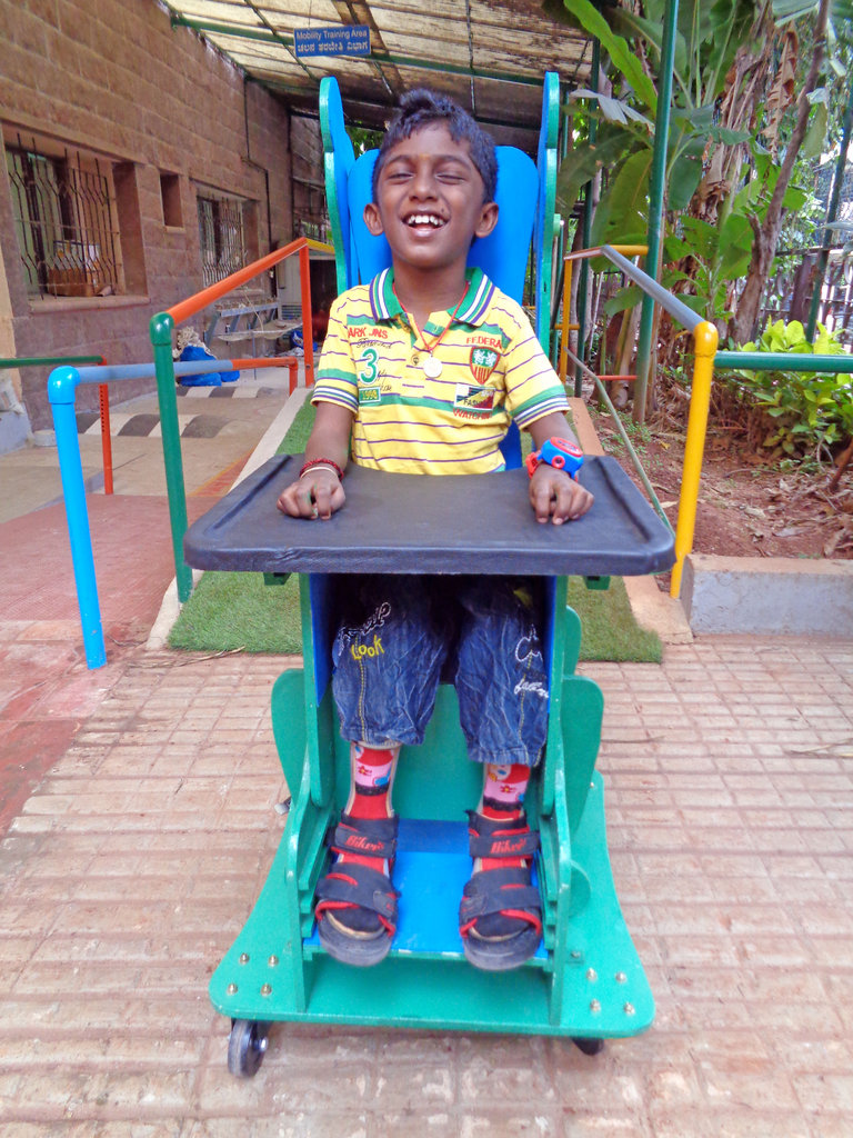 Support 100 children to sit and stand - GlobalGiving