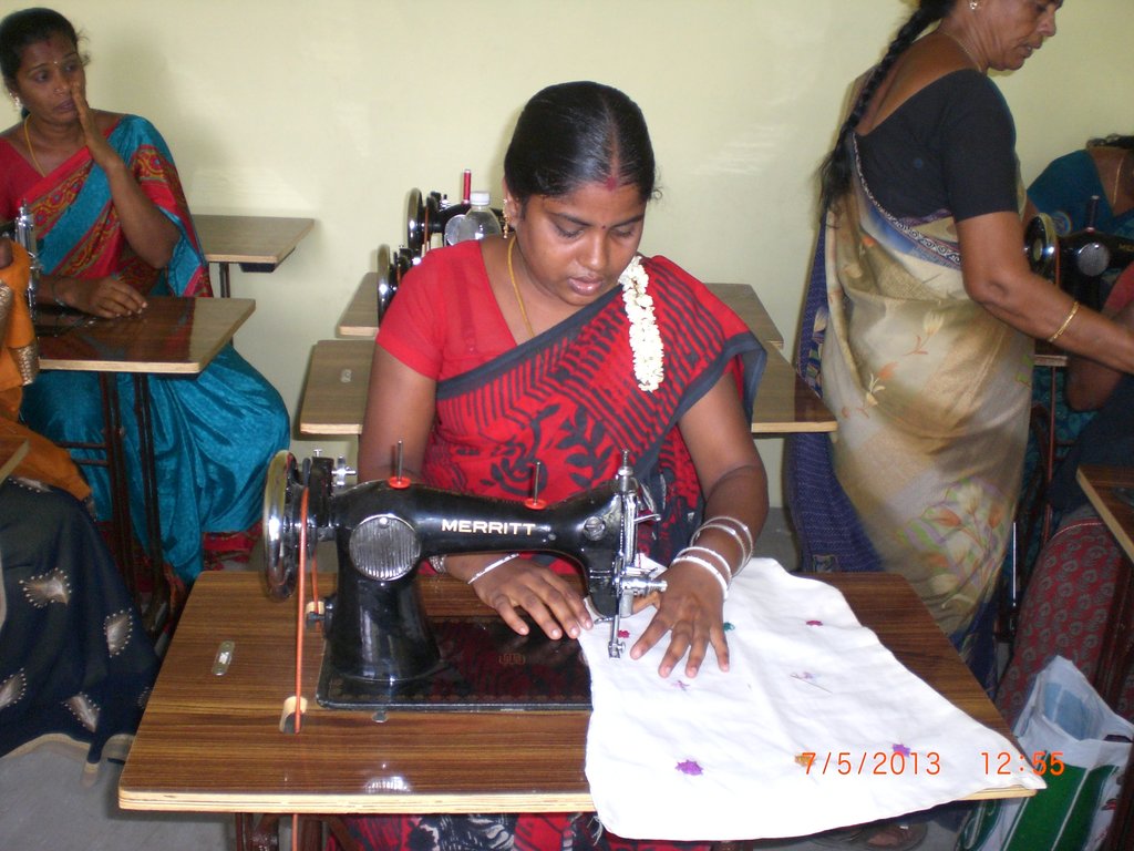 Support sewing training to poor women - GlobalGiving
