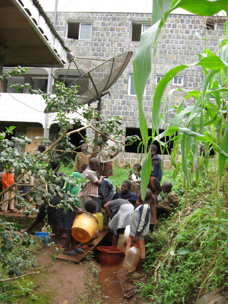 Kitchu Community Water Project - GlobalGiving