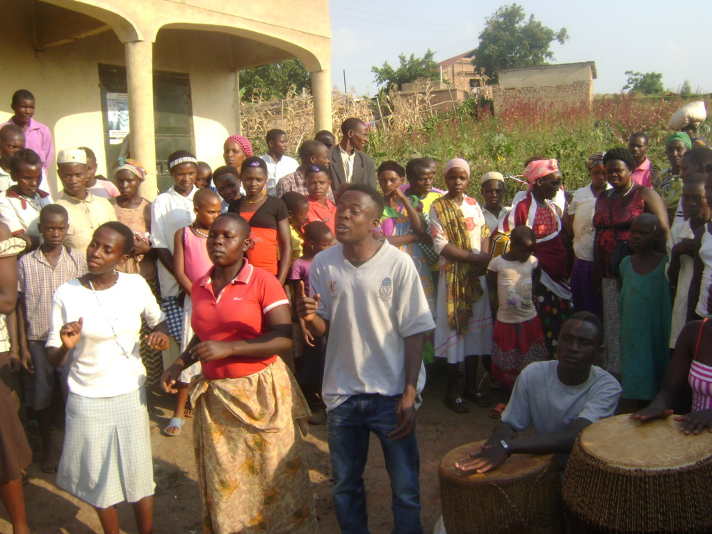 support 250 children return to school in kyenjojo - GlobalGiving