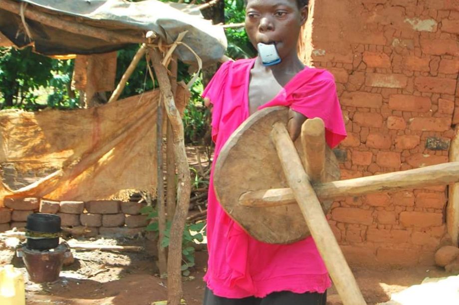 How to Share Support Nambi Scovia Without Limbs to be Empowered ...