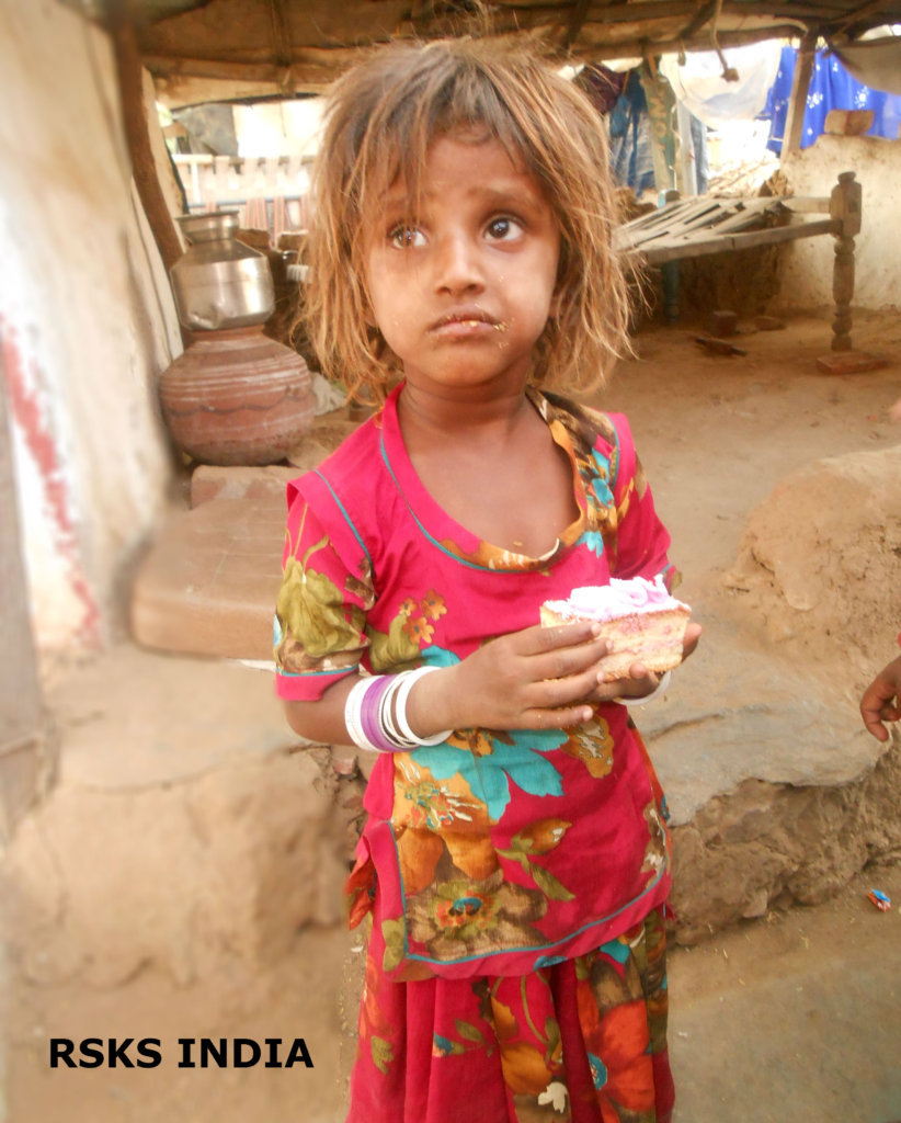 Provide Food & Toys to 25 Slum Children - GlobalGiving