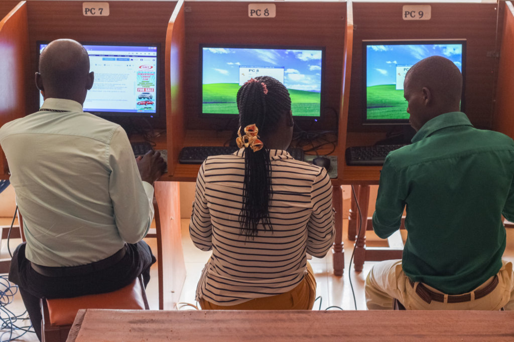 A Computer Training Center for 100 Youth in Uganda - GlobalGiving