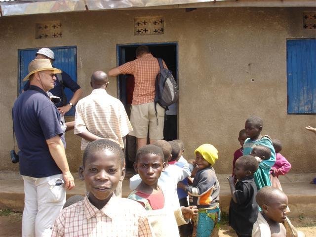 Provide education for 80 Pygmy children in Uganda - GlobalGiving