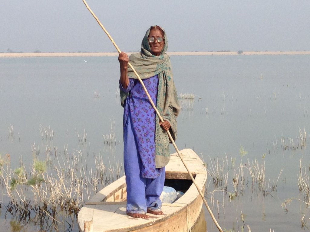 Boats for Poverty Hit Fisherwomen - GlobalGiving