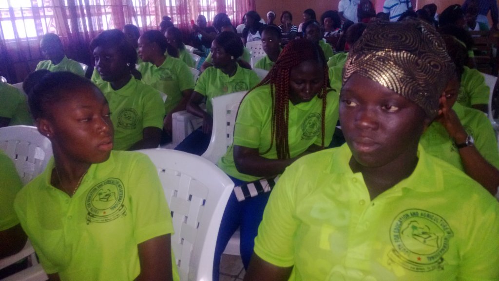 Help 300 Young Women Learn Computer in Liberia - GlobalGiving
