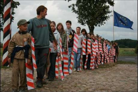 Helping young people to let them help themselves - GlobalGiving