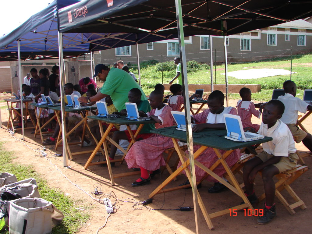 ICT Spaces 4 Youth Action & Empowerment in Uganda - GlobalGiving