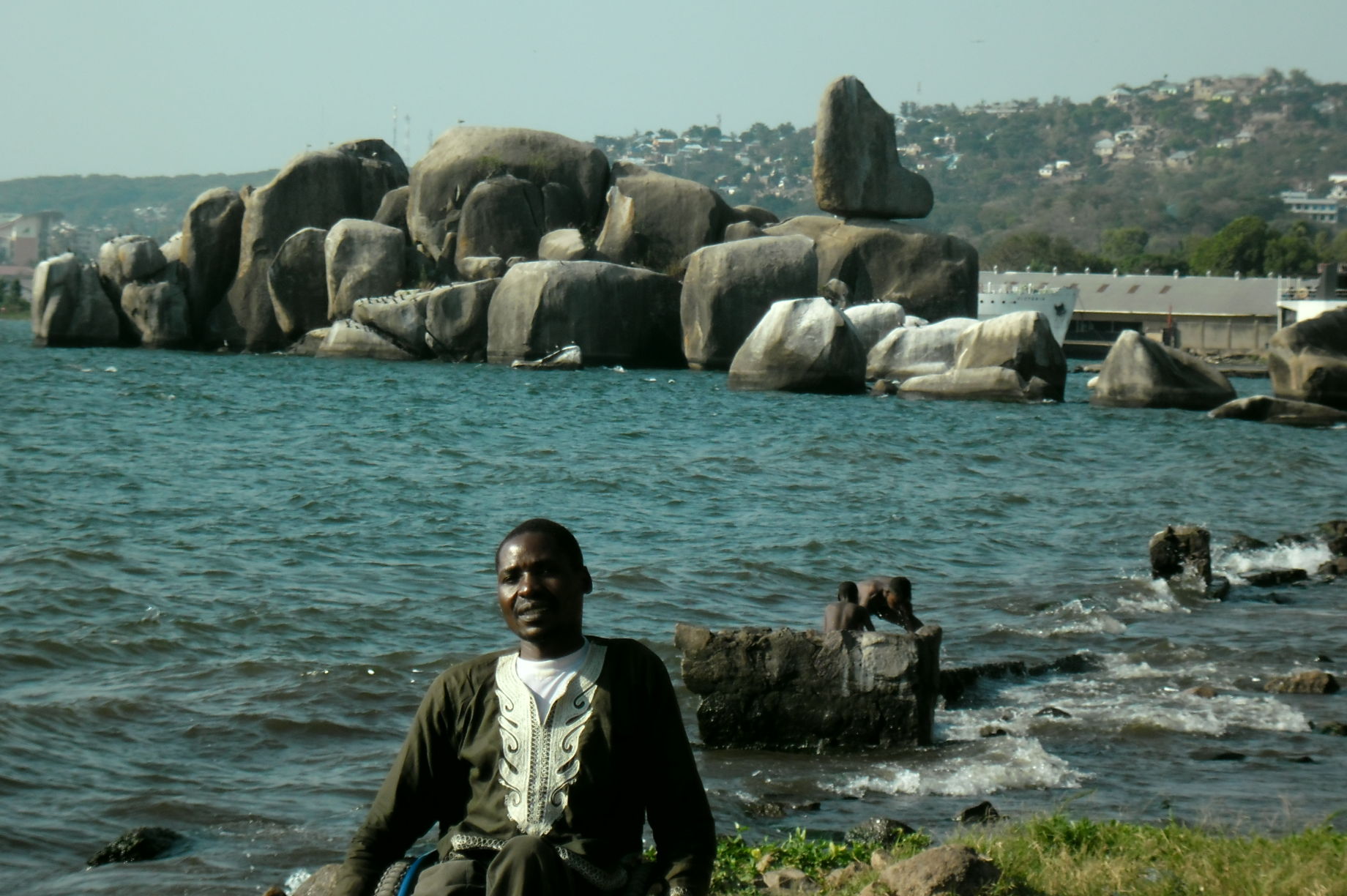 The Mwanza Community Library & Computer Literacy - GlobalGiving