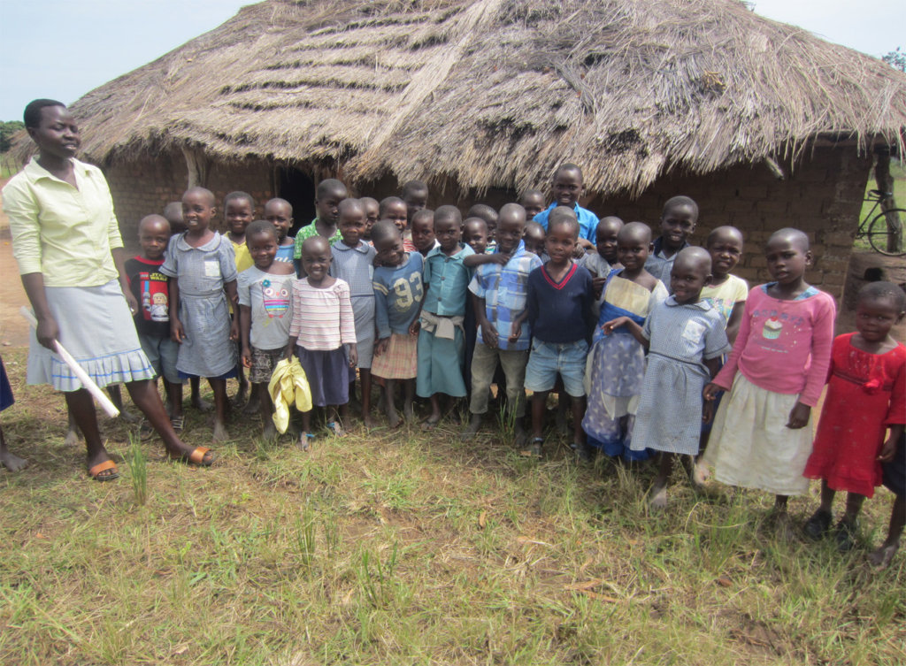 Educate 300 underprivileged children in Uganda - GlobalGiving