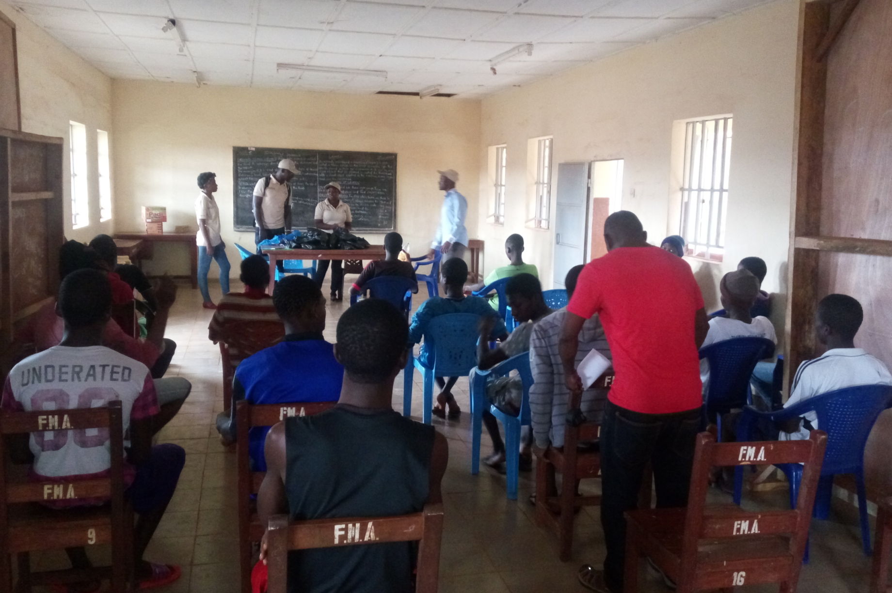 Education for 100 Jailed Children in Sierra Leone - GlobalGiving