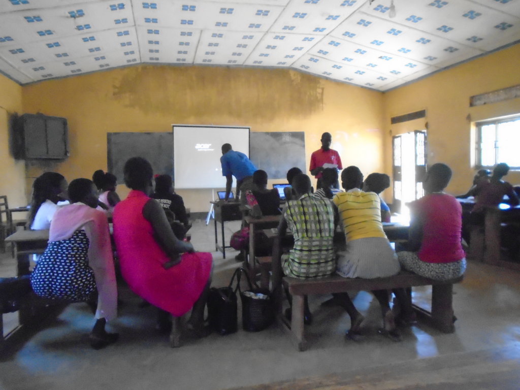 Train 200 women in Uganda on financial literacy - GlobalGiving