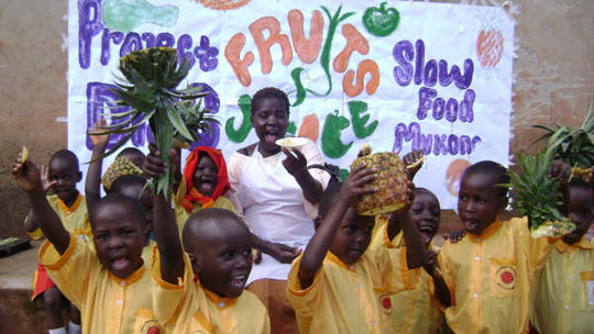 Empower Ugandan school children to combat hunger - GlobalGiving