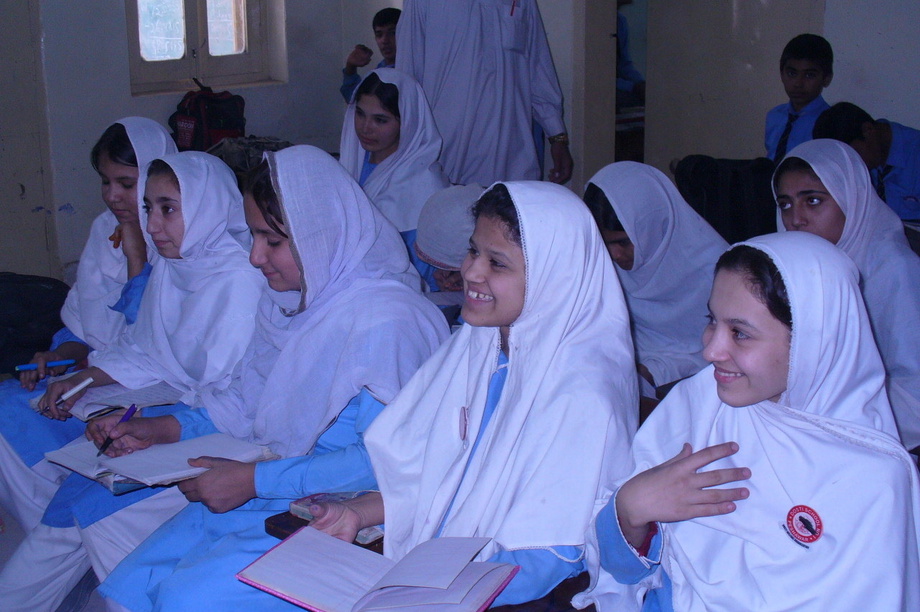 Provide 100 Children in Pakistan with Education - GlobalGiving