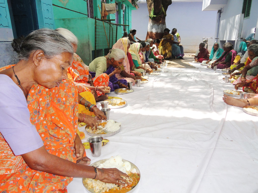 Donate Food for 30 Poor Old Age People in India - GlobalGiving