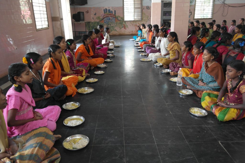 Help 10000 Indian children escape the poverty trap - GlobalGiving