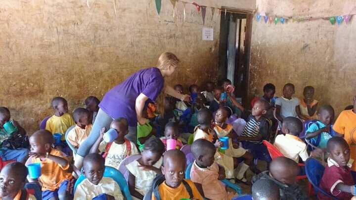 Computer laboratory for 430 children in Uganda - GlobalGiving