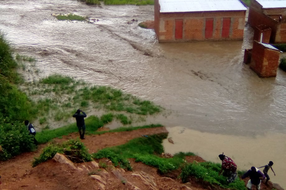 PROVIDE FOOD FOR SURVIVORS OF FLOODS IN UGANDA - GlobalGiving