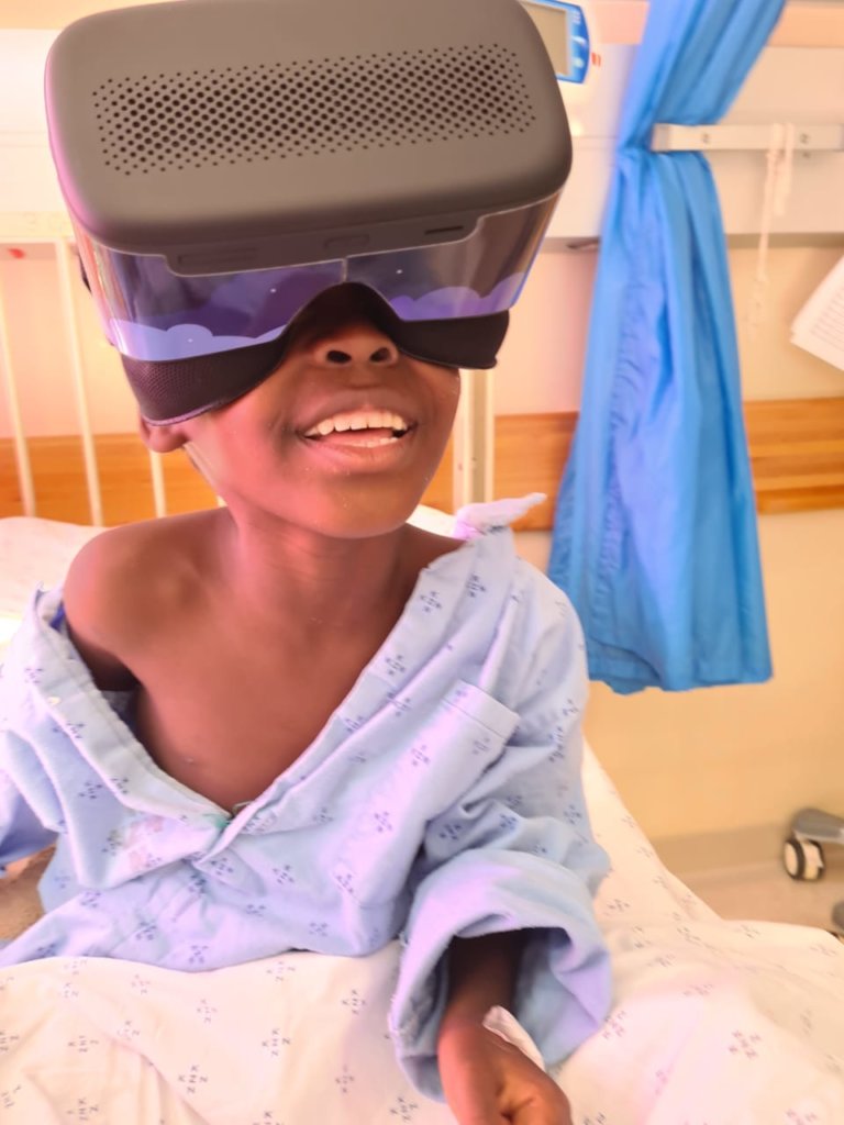 Bringing Virtual Reality to hospitalized children - GlobalGiving