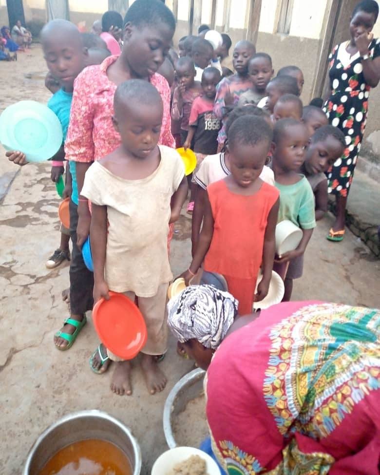 "Feed& Educate Unhoused children in Busia, Kenya. - GlobalGiving