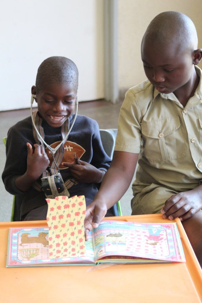 Read On! - Books for 200 deaf children in Zimbabwe - GlobalGiving