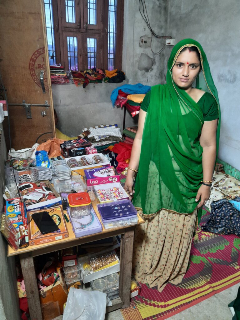 Empowering 50 women entrepreneurs to beat poverty - GlobalGiving