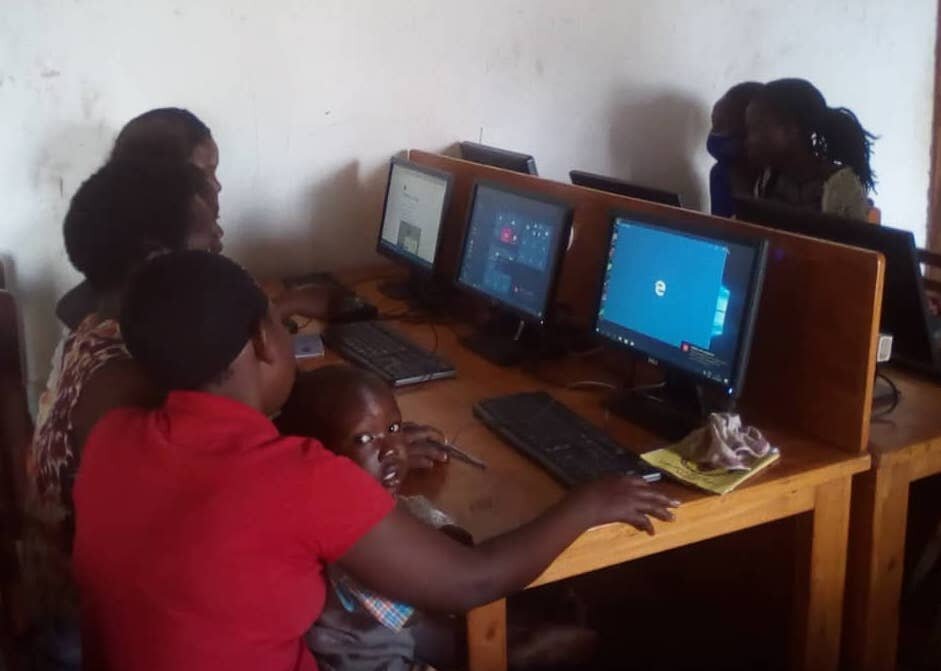 Digital skills to empower women & youth in Uganda - GlobalGiving